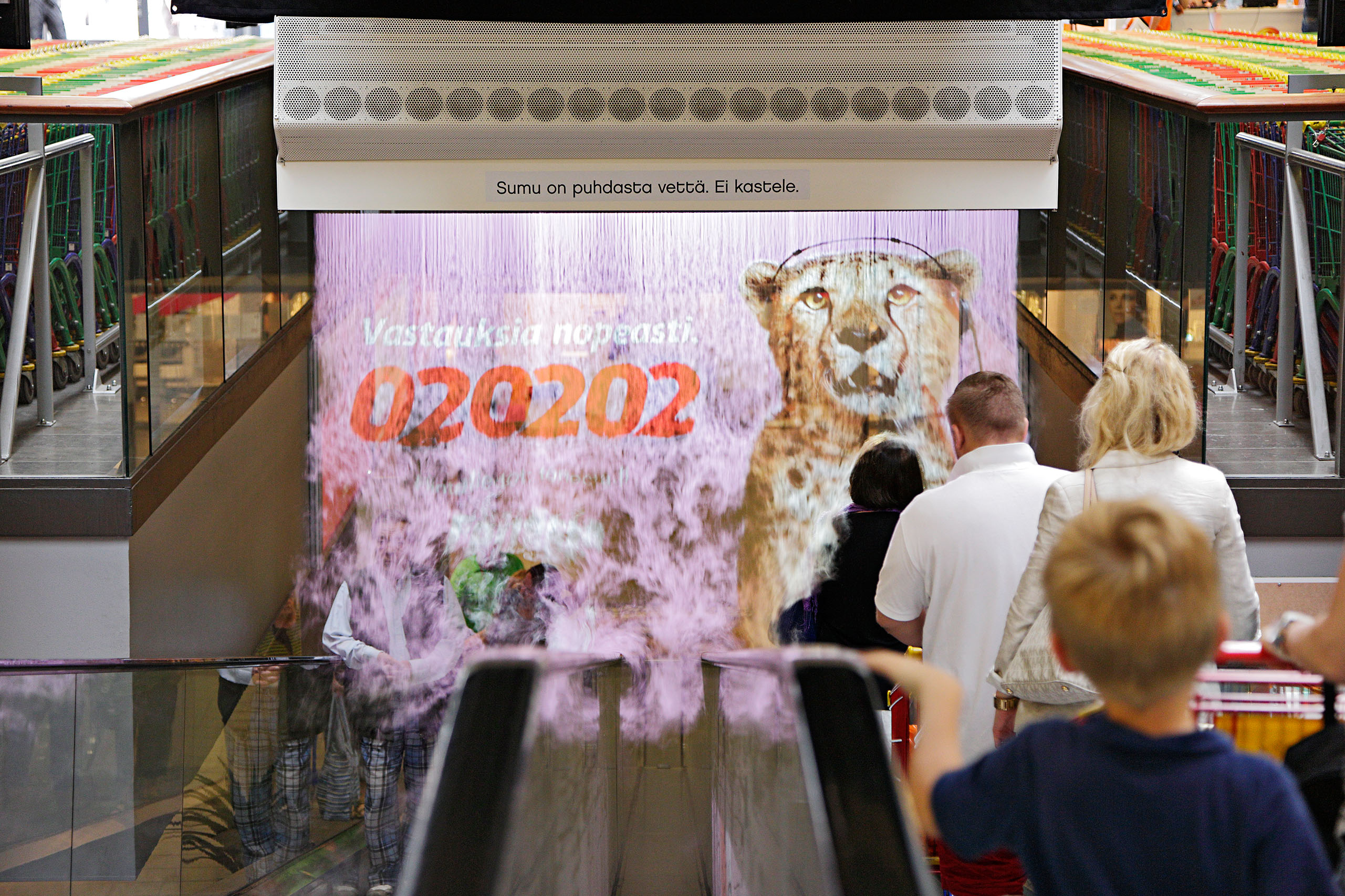 Digital signage - FogScreen® Projection screens & Air purifiers